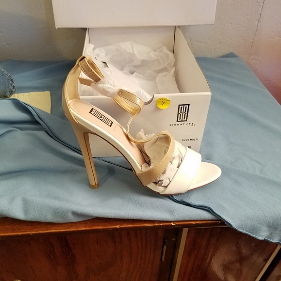 Signature | Shoes | Signature Heels | Poshmark